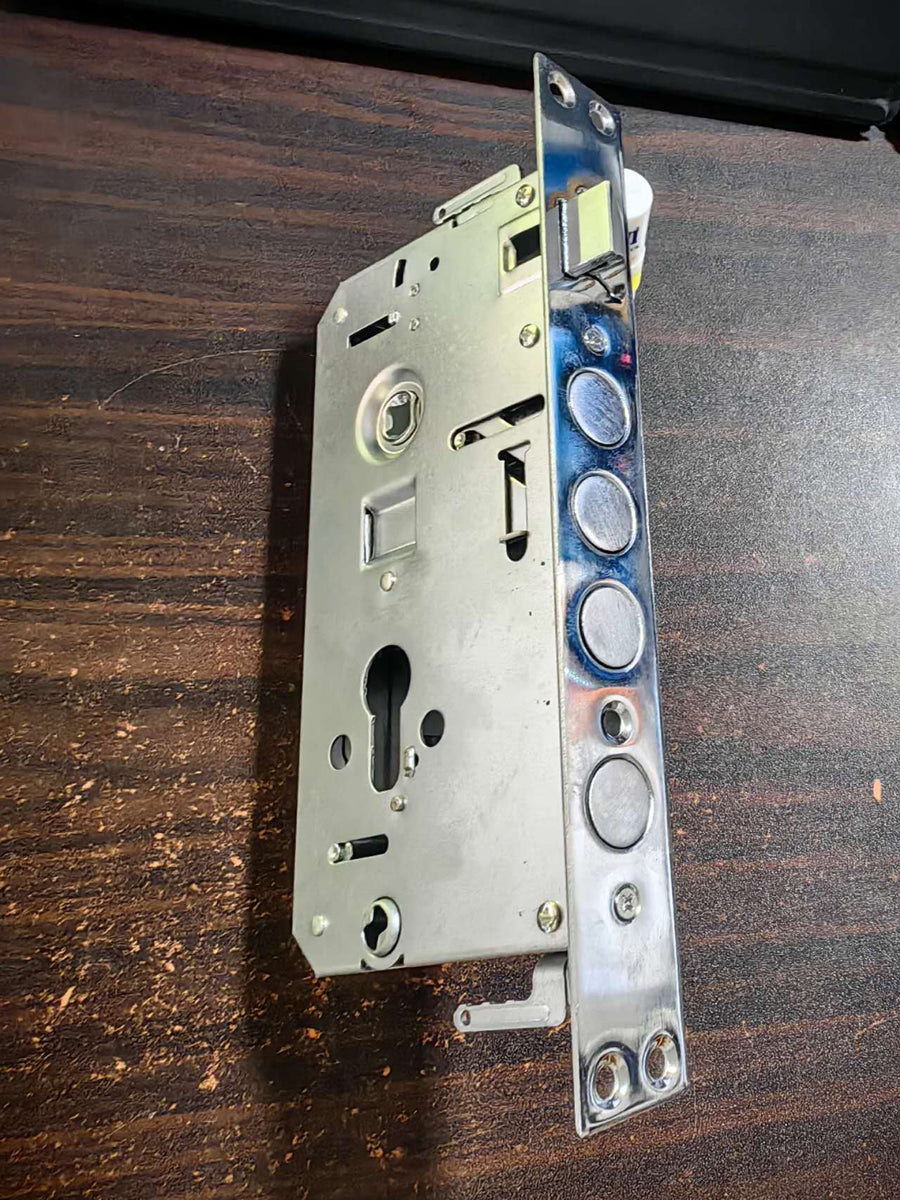 ENGINE=locking system – G&B DOORS